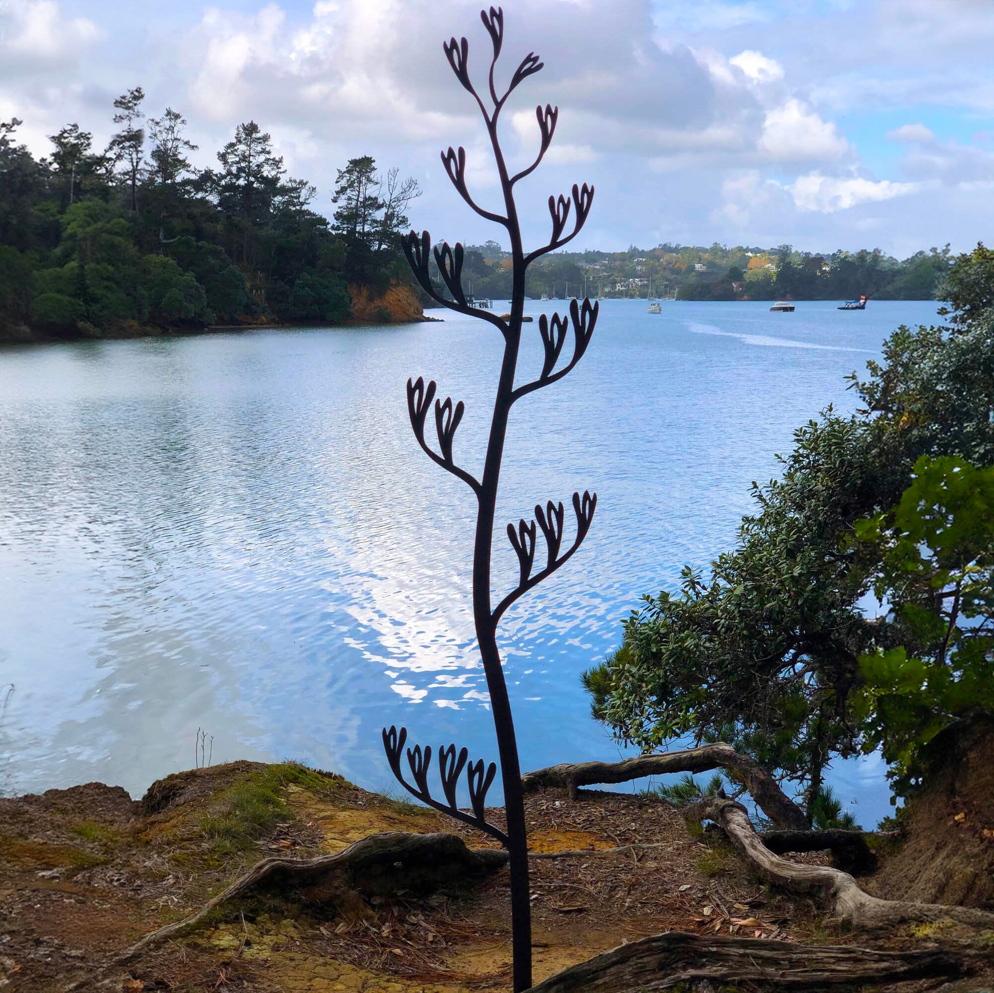 Harakeke Flax Pod Sculpture – Cor-Ten Steel Garden Art